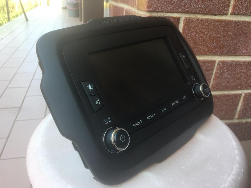 Uconnect 6.5 Live