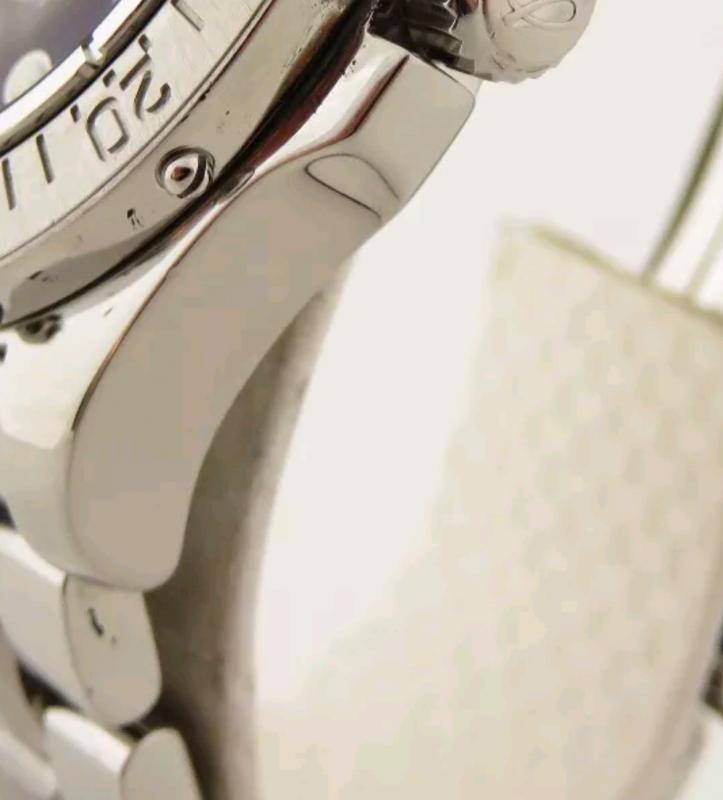 Segni Neri Su Cassa E Bracciale Breitling segni-neri-su-cassa-e-bracciale-breitling