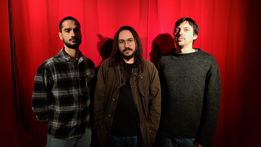 TRECCANI – è uscito il singolo “UOMINI CHE BRUCIANO LE DONNE”