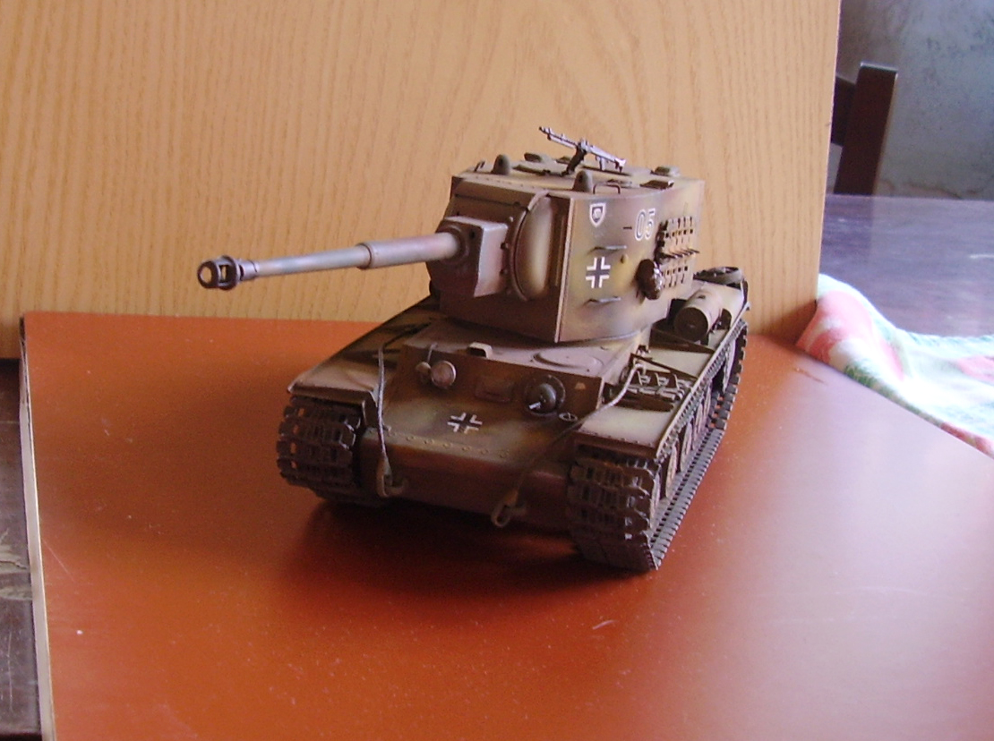 beutepanzer KV2 MIT 8,8CM L56 TIGER GUN