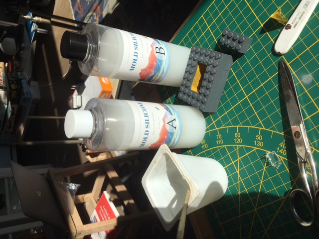 Stampo silicone monovalva e resina UV