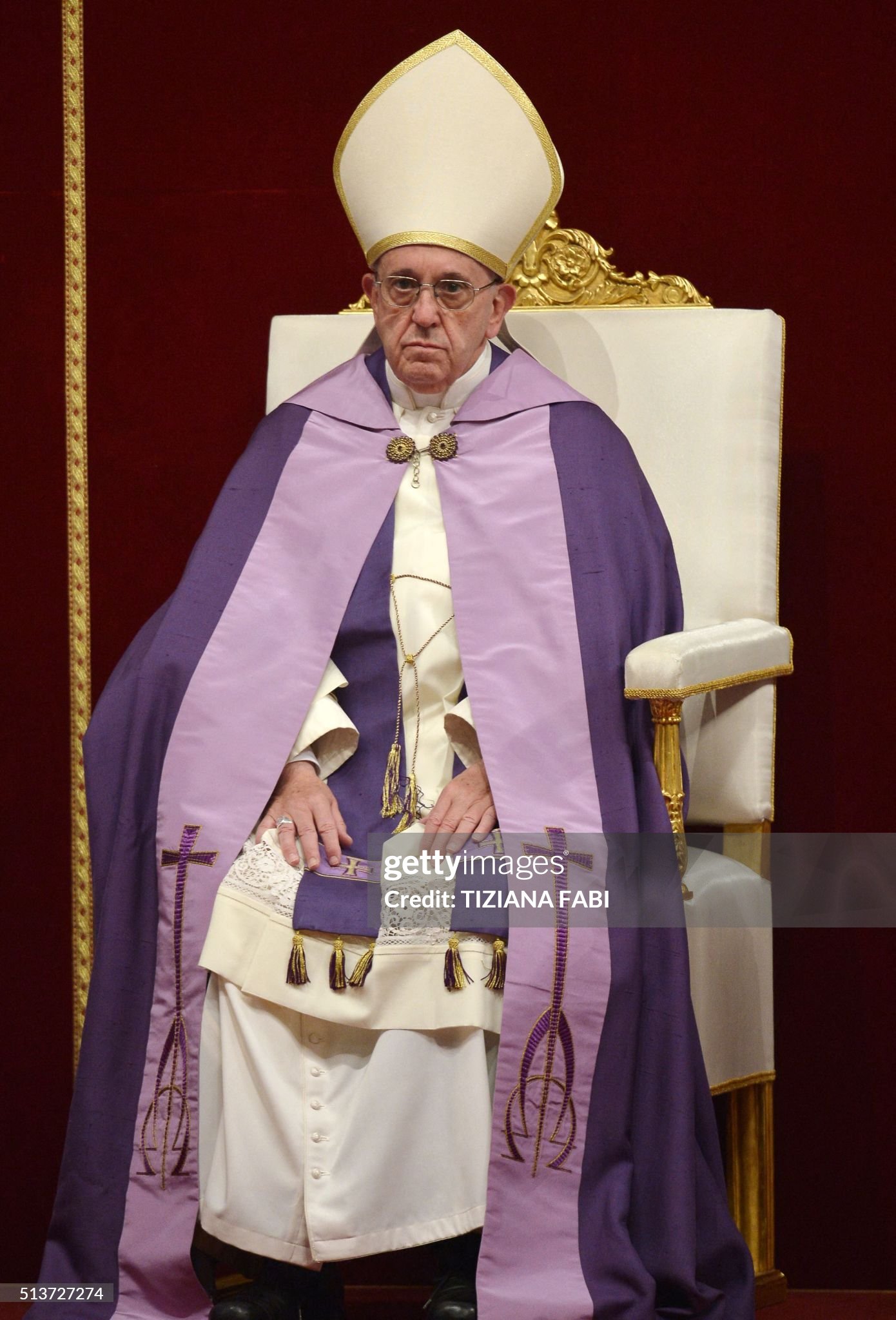 Celebrazioni Pontificie: elenco dei paramenti e dei paliotti