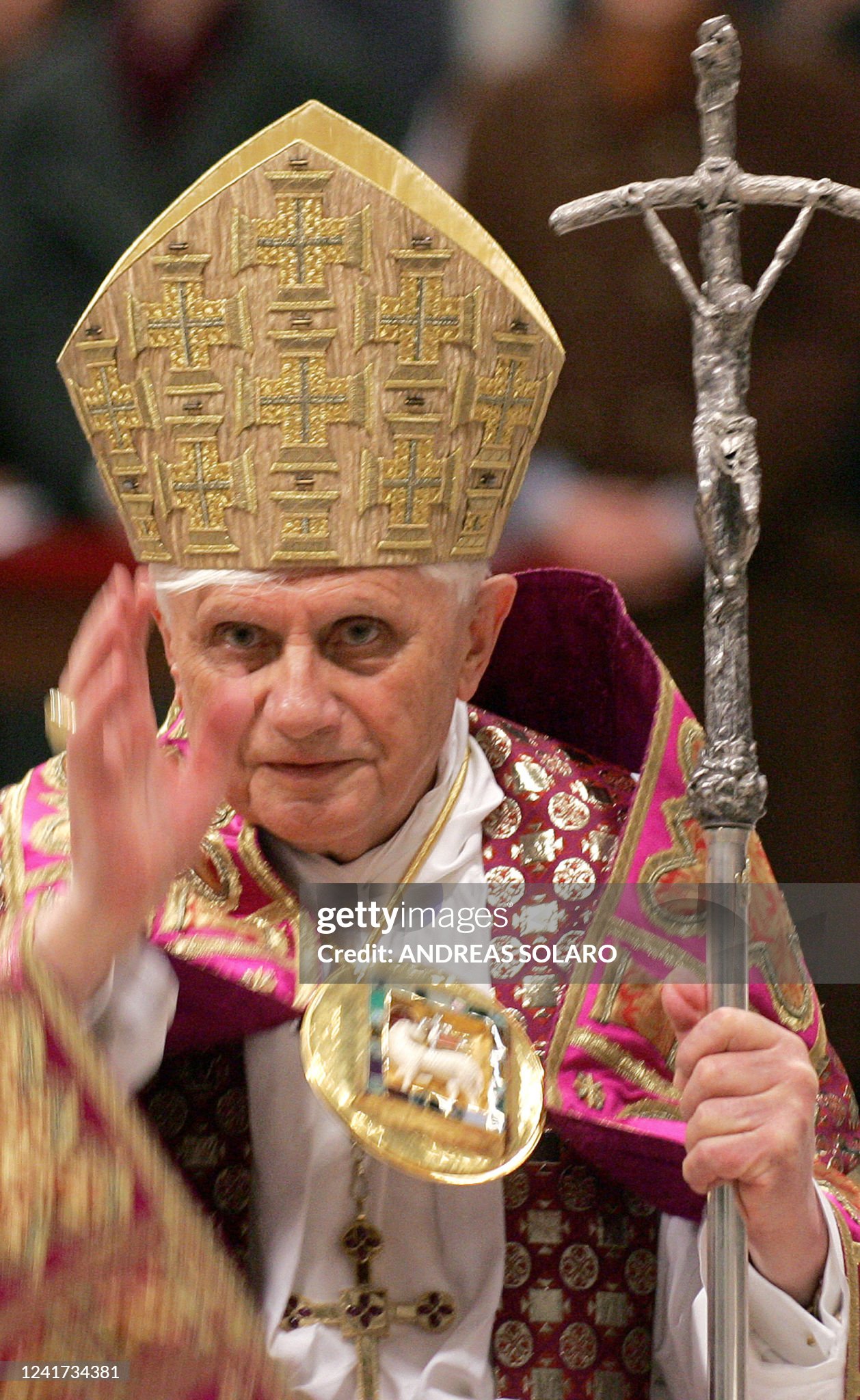 Elenco delle MITRE indossate da Papa Benedetto XVI