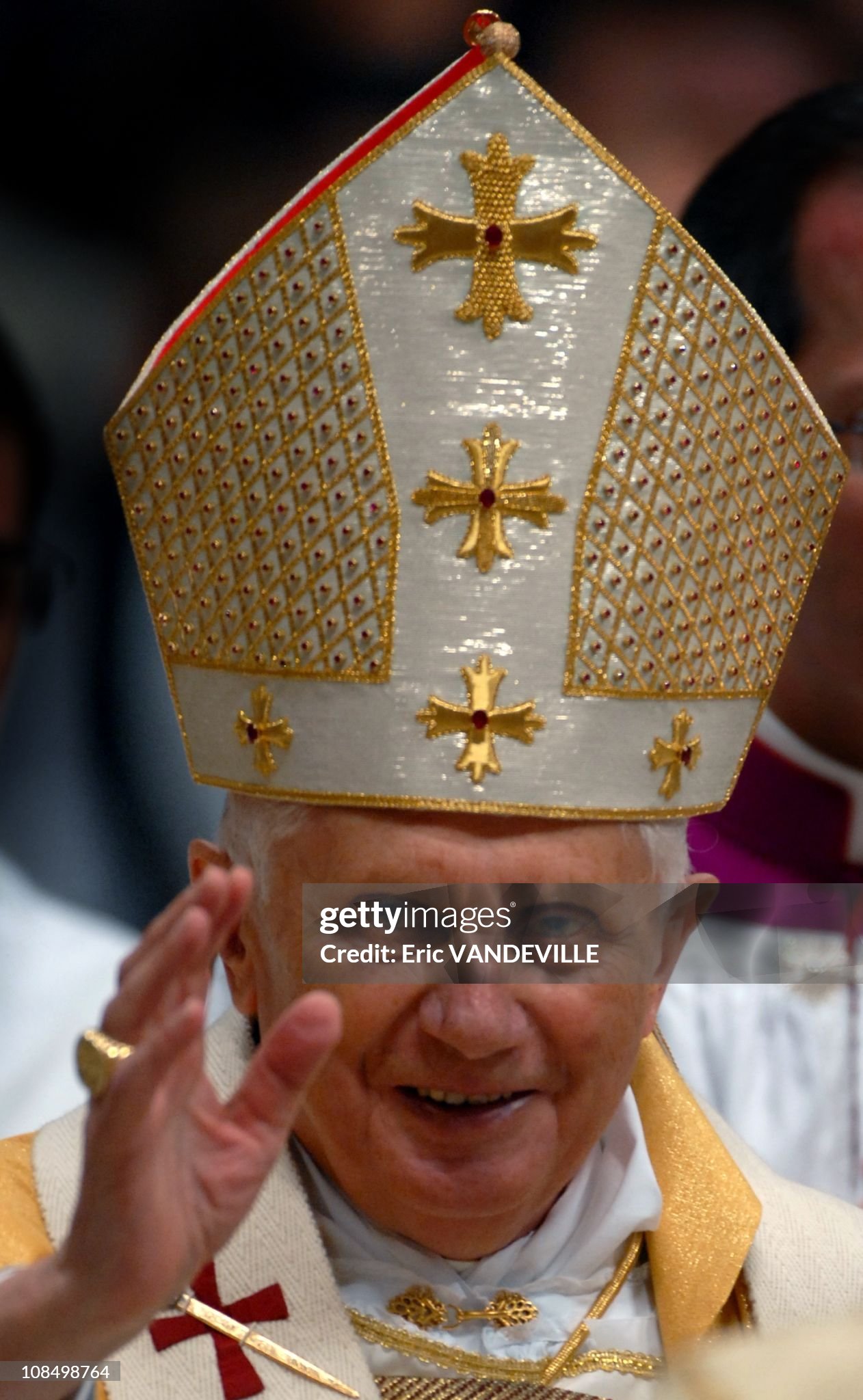 Elenco delle MITRE indossate da Papa Benedetto XVI