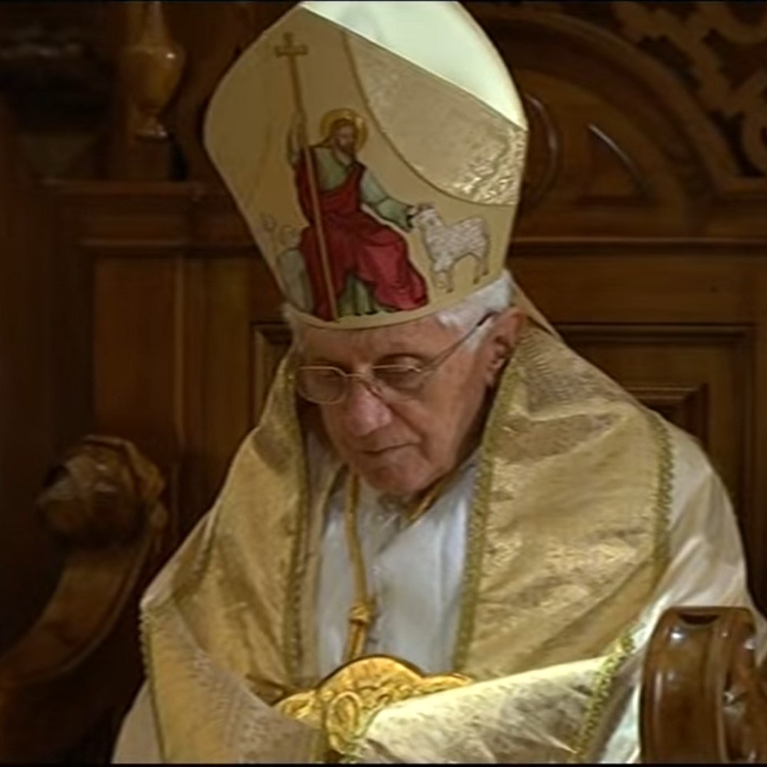 Elenco delle MITRE indossate da Papa Benedetto XVI