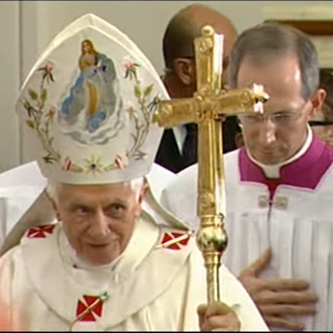 Elenco delle MITRE indossate da Papa Benedetto XVI