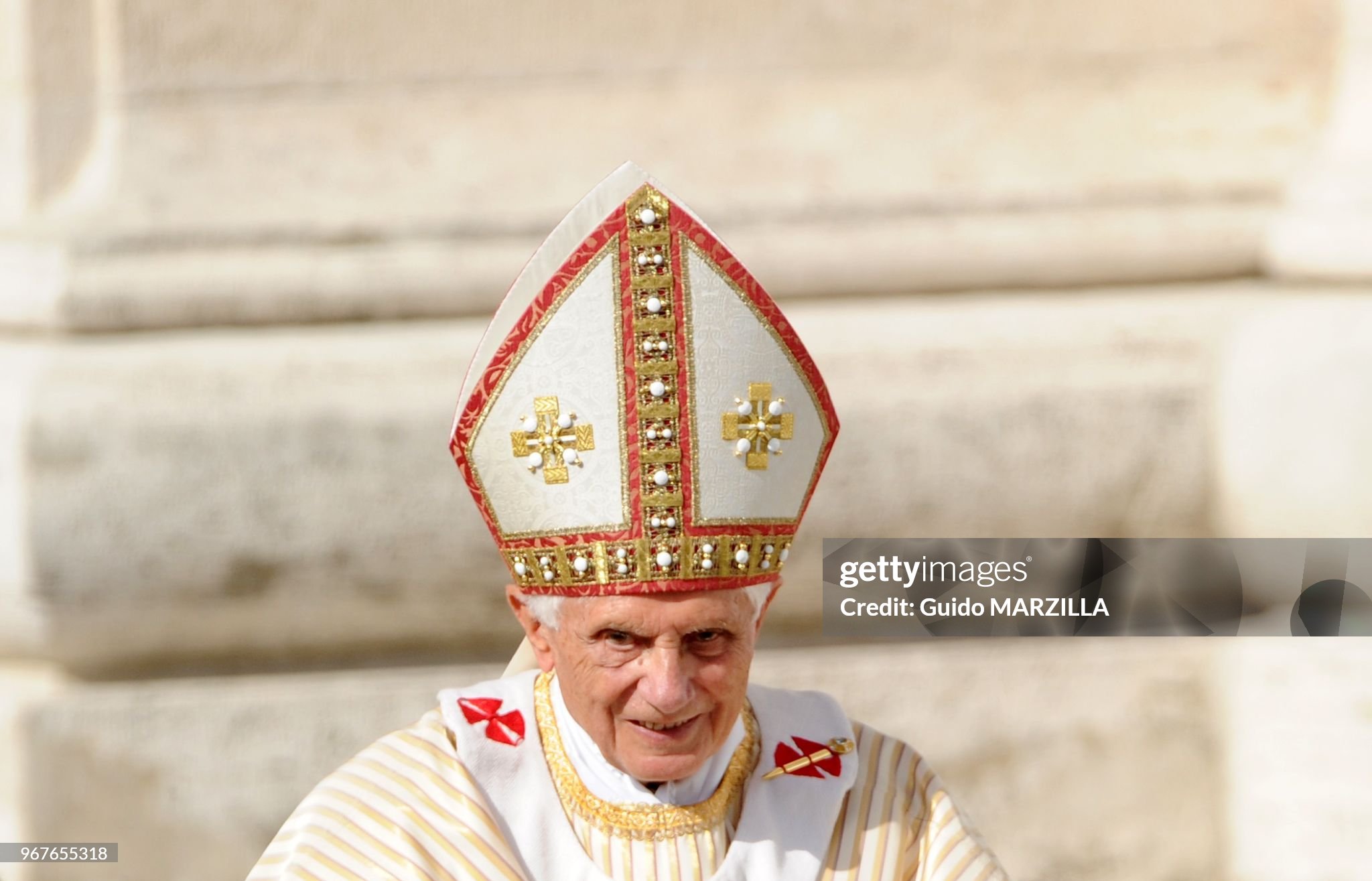 Elenco delle MITRE indossate da Papa Benedetto XVI