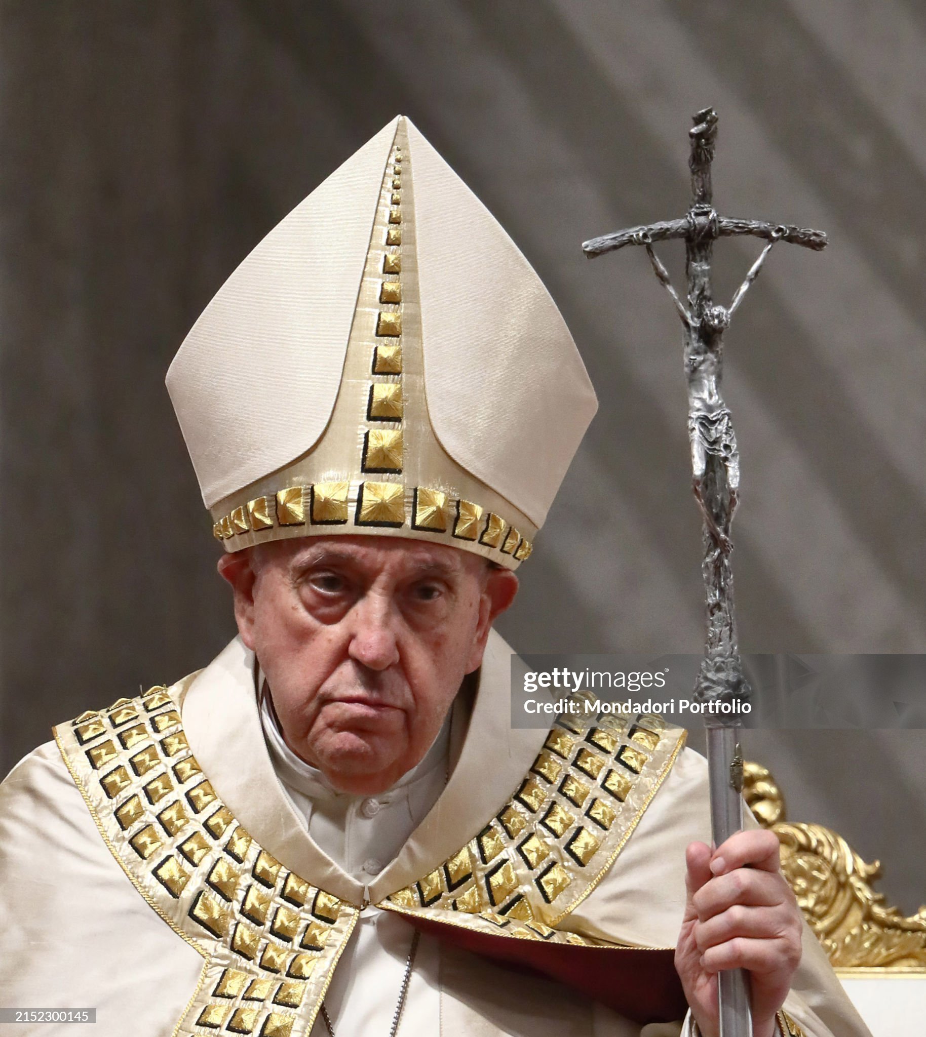 Elenco delle MITRE indossate da Papa Francesco