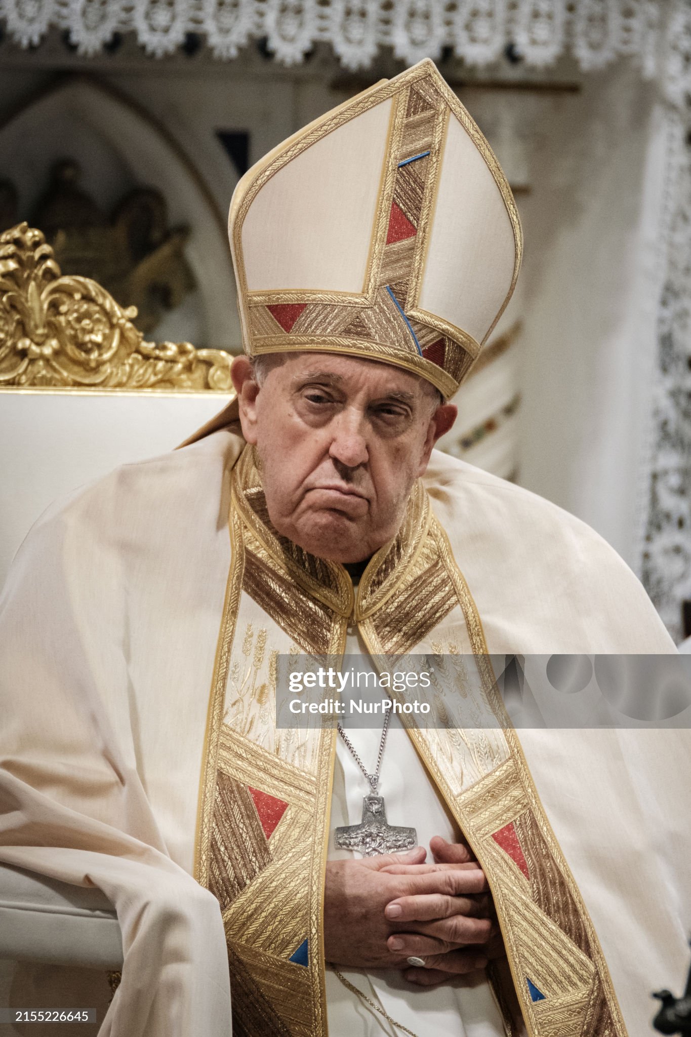 Elenco delle MITRE indossate da Papa Francesco