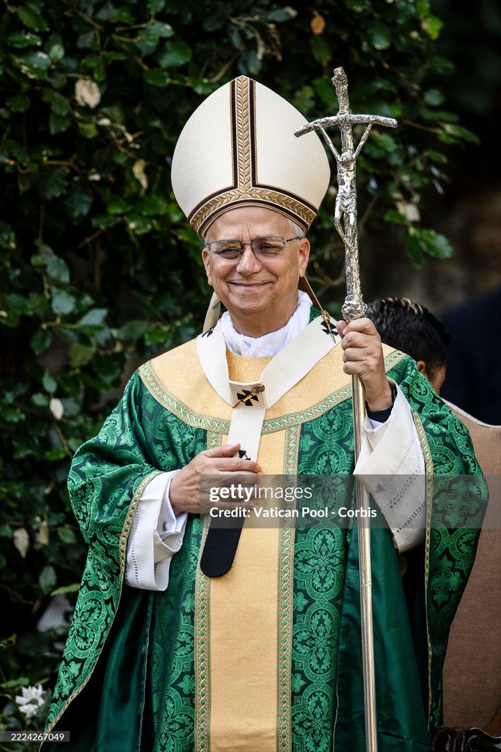 Elenco delle MITRE indossate da Papa Leone XIV